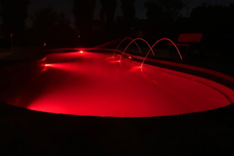 Night Time Features in Brinkmann Fiberglass Swimming Pool