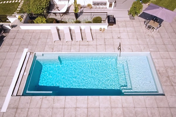 Illusion Fiberglass Pool Oconomowoc WI | Rectangular Pool